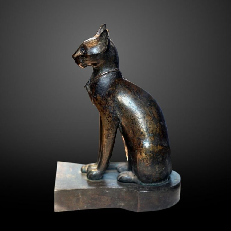 Chats et Egypte Antique : Protecteurs, DivinitÃ©s et Compagnons